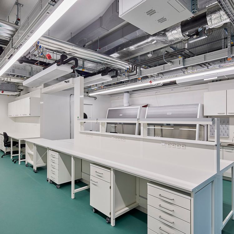 Referenzen | INNLAB AG – Labor- & Inneneinrichtung